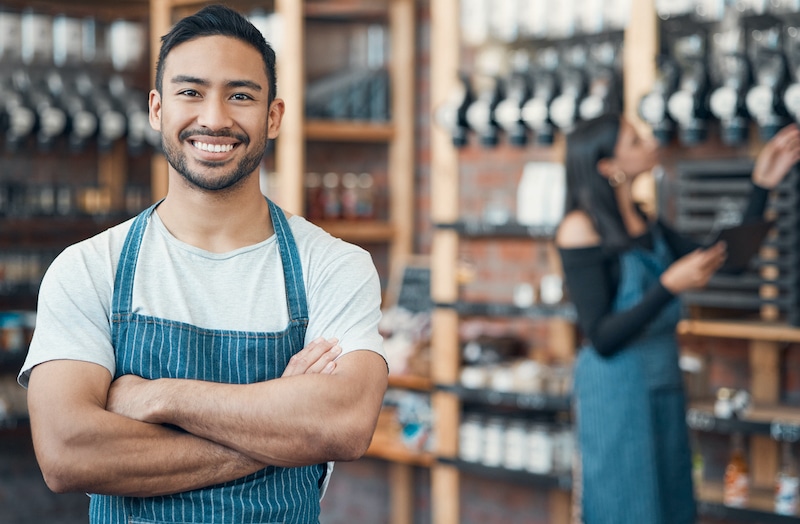 Methods for Training Employees in Restaurants: Pros, Cons, and Tools
